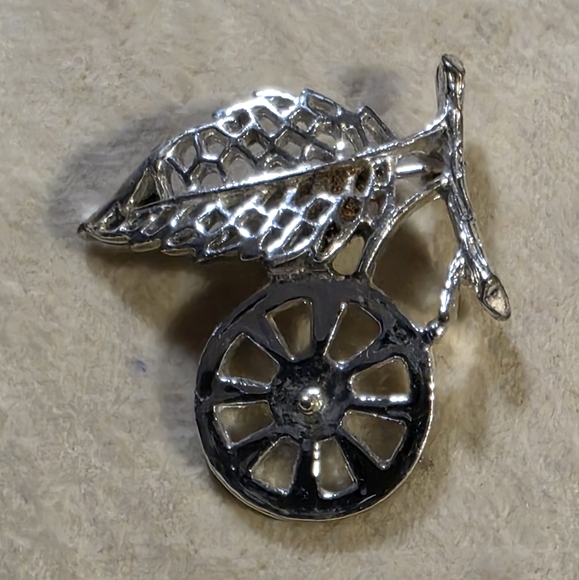 Sarah Coventry | Jewelry | Vintage Sarah Coventry Silver Leaf And Wheel ...